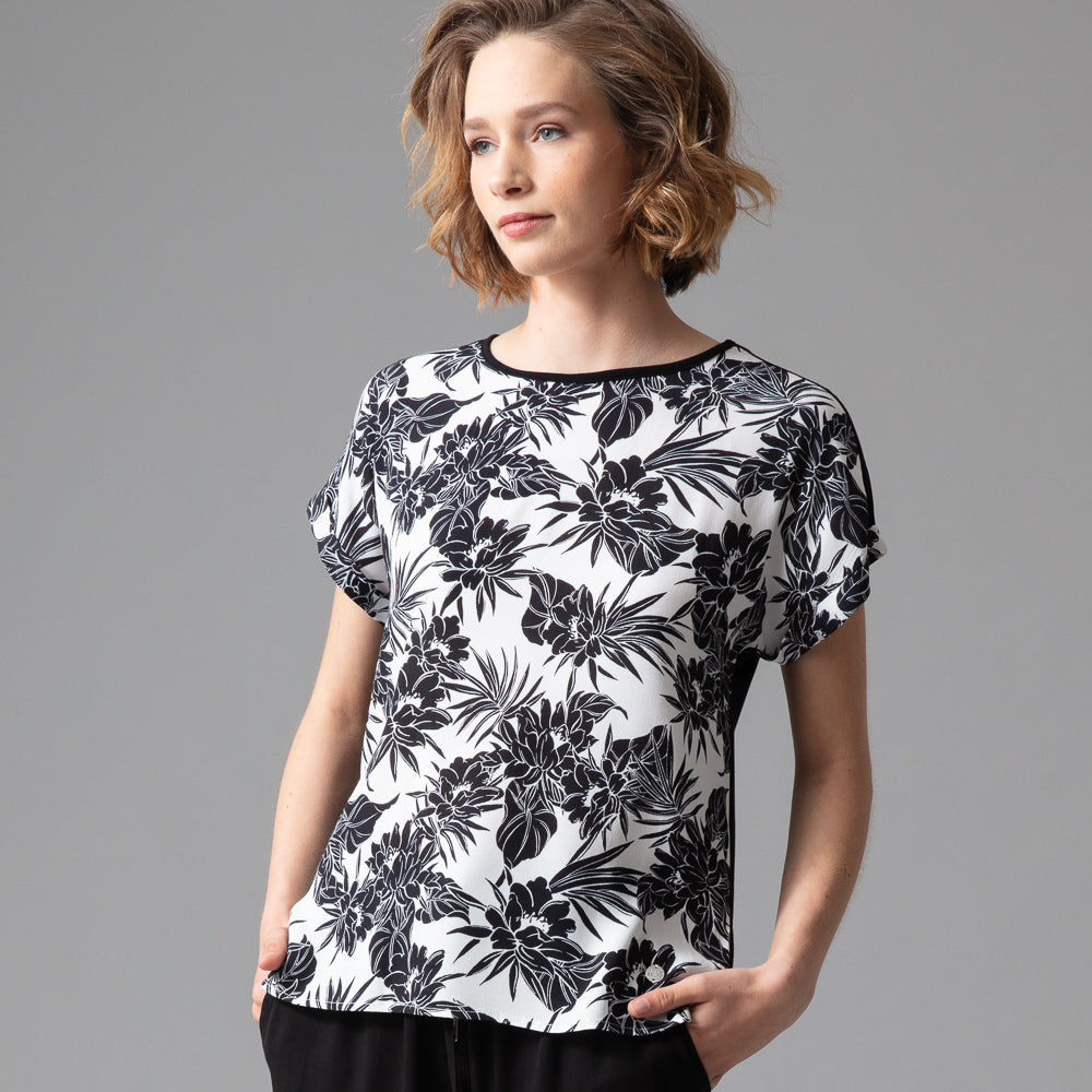 Stylish Women’s Tops & Tees | Fashionable Womenswear